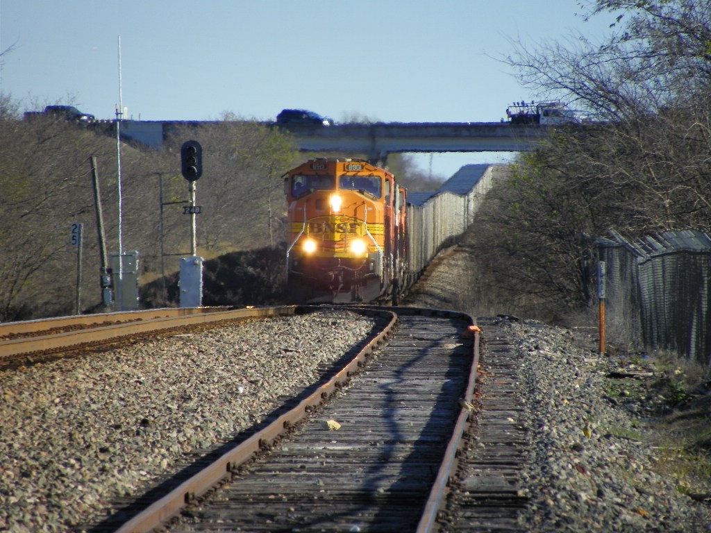 BNSF SD70MAC 8901